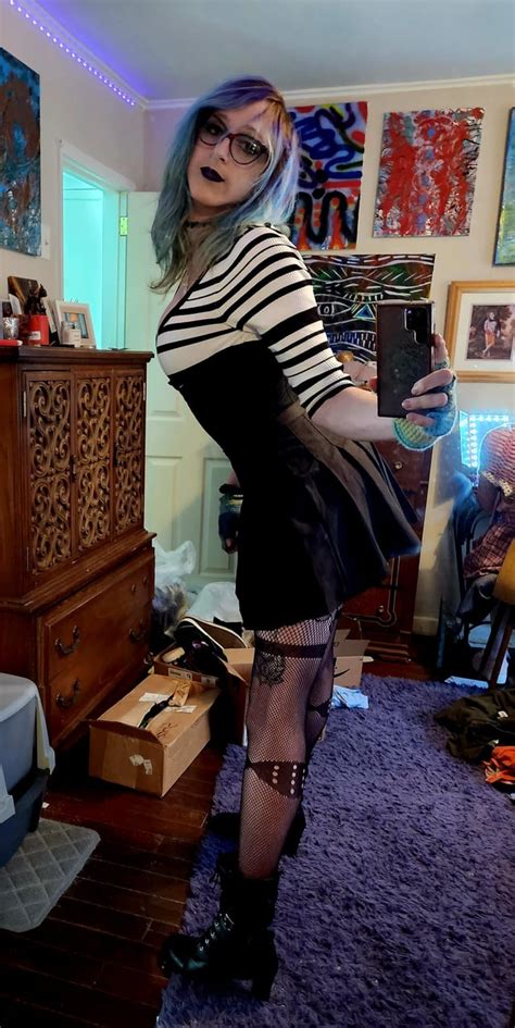 Big Titty Goth Girlfriend Anyone R Transpositive