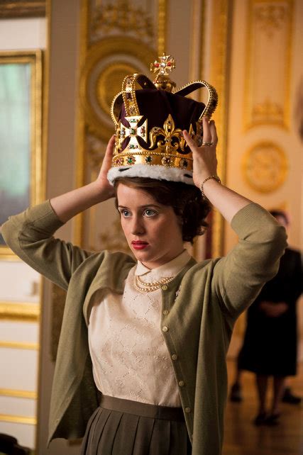 review netflix does queen elizabeth ii in ‘the crown no expense