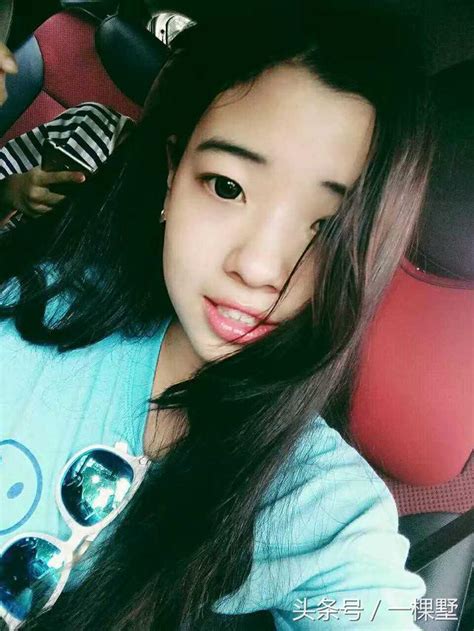 一名海口的美女小学妹！自拍照！甜美~ 每日头条