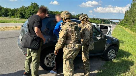 Ukraines Security Service Detains Defence Industry Worker Hunting For