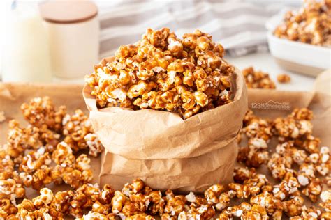 Easy Homemade Oven Baked Carmel Popcorn Recipe
