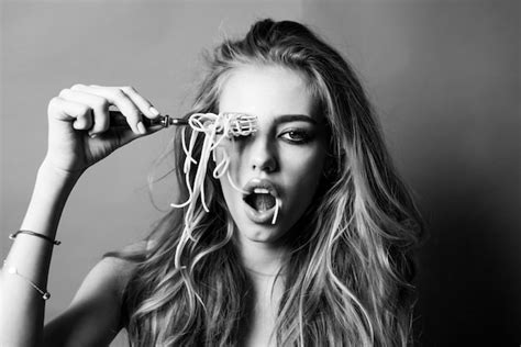 Premium Photo Sexy Young Woman Eating Pasta Sensual Girl Female Mouth