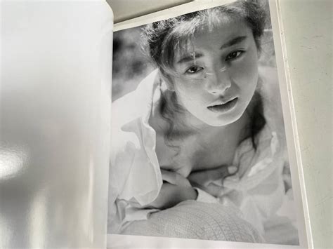 ④t53 宮沢りえ 写真集 Santa Fe サンタフェ 篠山紀信 朝日出版社 1991年11月13日第1刷発行 タレント 本 宮沢りえ