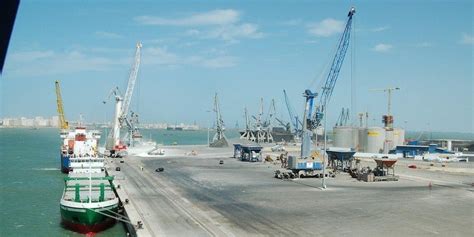 Los Graneles Impulsan Los Tráficos Del Puerto De Cádiz En Los Tres
