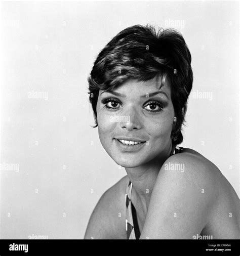 Uschi Glas Fotos Und Bildmaterial In Hoher Auflösung Seite 2 Alamy