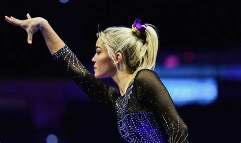 Lsu Gymnast Olivia Dunne Goes Viral Showing Backside On Balance Beam