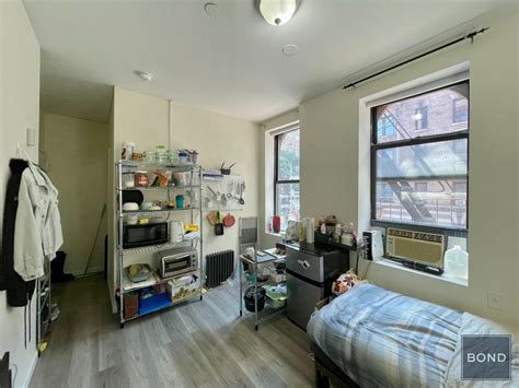 201 W 95th St Unit 204 New York Ny 10025 Room For Rent In New York