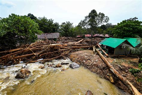 3 Dead 4 Missing In Malaysia Floods Abs Cbn News