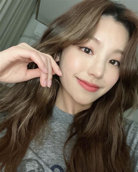 220328 Itzy Instagram Update Yeji Kpopping