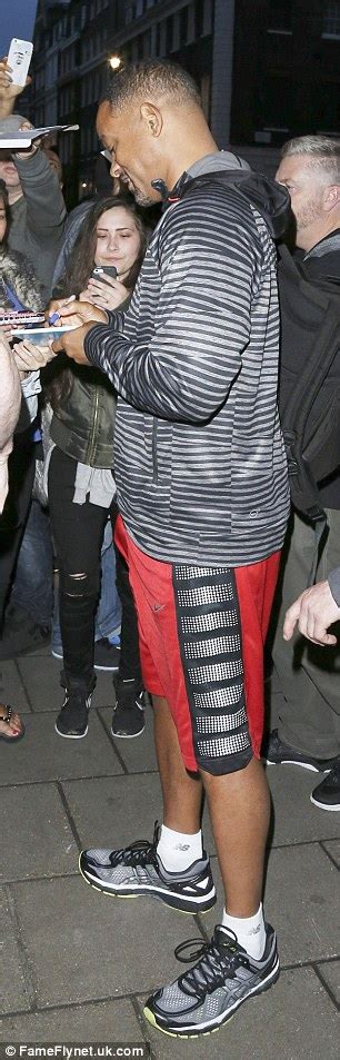 Amber Heard Parties With Elon Musk And Cara Delevingne Daily Mail Online