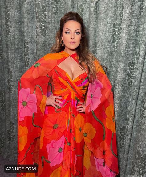 Elizabeth Gillies Sexy Shows Nice Cleavage In A Vintage Dress At The