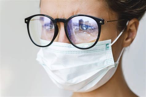 3 Trucos Antivaho Cómo Evitar Las Gafas Empañadas Al Llevar Mascarilla