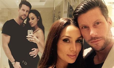 Sam Wood Poses With New Love Snezana Markoski For A Bathroom Selfie
