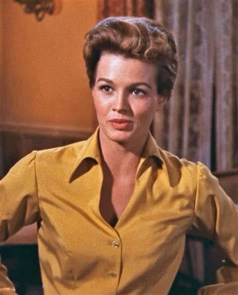 Angie Dickinson 1931 Biographie Et Filmographie