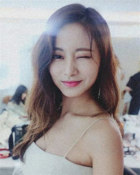🌼 Wiki •twice Amino• Amino