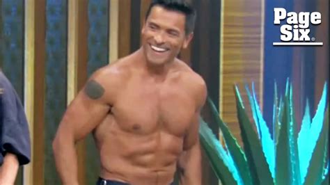 Mark Consuelos Shows Off Six Pack Abs In Sexy ‘live With Kelly And Mark
