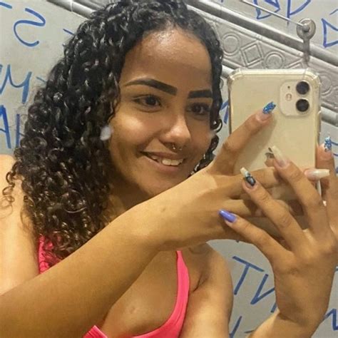 Stream Maria Clara Oliveira Music Listen To Songs Albums Playlists