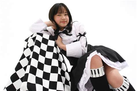 让人难以置信！日本小萝莉之成熟写真欣赏 第2页