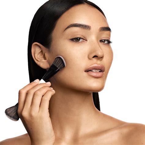 Makeup By Mario Surreal Foundation F4 Brush Hamilton Place