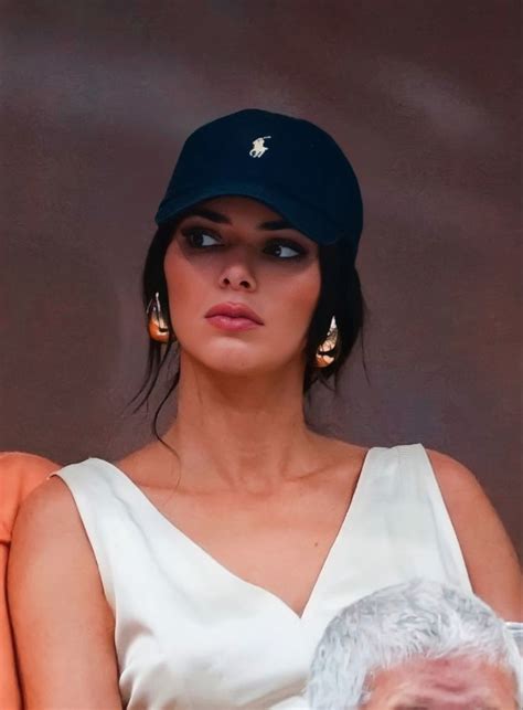 Pin De Alexa En Peinados Vestir Con Estilo Kendalll Jenner Celebridades