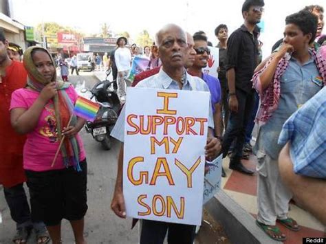 The Sign That This Dad Brought To A Gay Pride March Will Make You