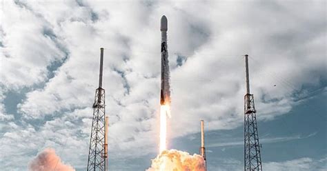 Spacex Breaks Isros Record Sends 143 Satellites Into Orbit In One Go