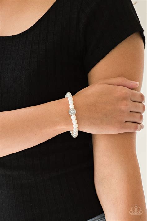Paparazzi Vintage Vault Follow My Lead White Bracelet