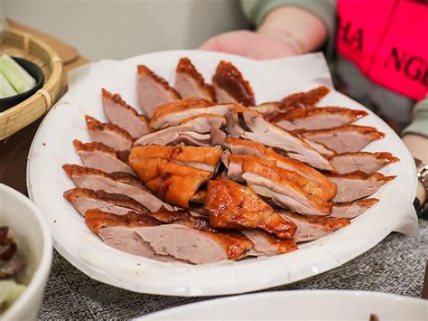 福徠鴨新台式烤鴨 全片鴨、鹹酥鴨骨、酸菜鴨骨湯，把飯店烤鴨的一鴨多吃帶回家！』 福徠鴨新台式烤鴨fu Duck In 愛食記
