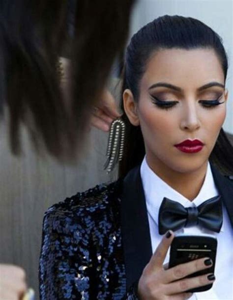 Smokey Eyes With Red Lips Thats Sensous And Seductive Hike N Dip Red