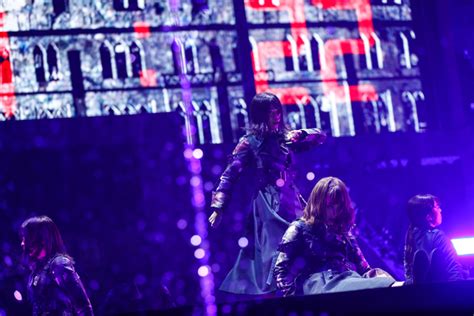 【ライブレポート】欅坂46、ラストライブで櫻坂46の初sg歌唱。新たな物語の幕開け告げる Barks