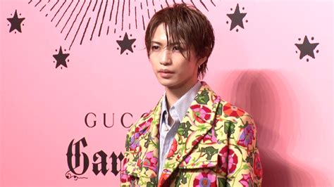 元king ＆ Prince・岩橋玄樹、ジャニーズ退所後初公の場 クールな表情で魅了 花柄ファッションでグッチ100周年記念展に来場