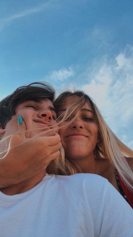Couples Doing Cute Couples Photos Cute Couple Pictures Cute Couples