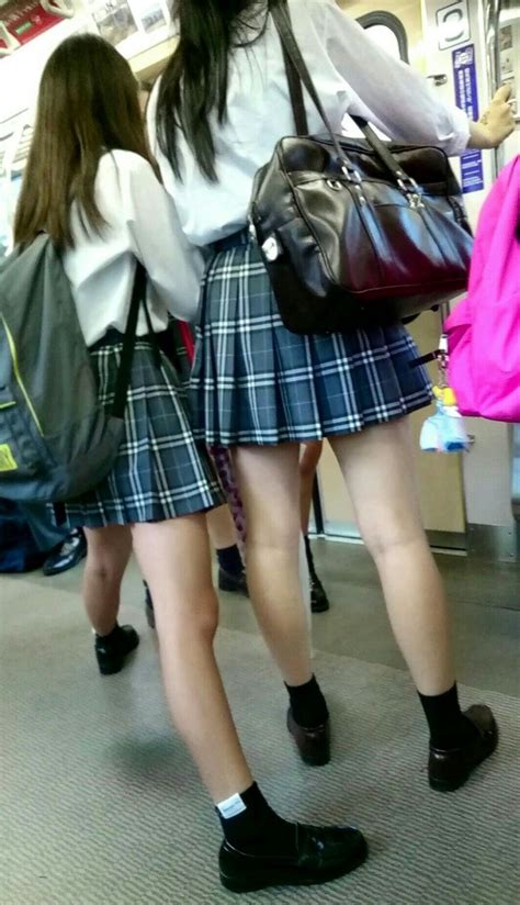 電車通学女子高生街撮り投稿画像and新栄高校jk街撮り写真