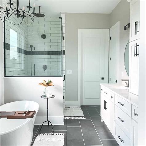 Oval Bathtub Next To Glass Half Wall Shower Soul And Lane