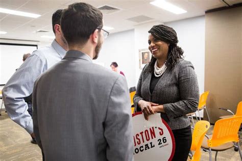 Stacey Abrams Didnt Play It Safe Neither Do These Female Candidates