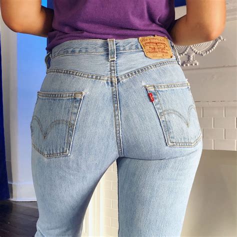 Classic Vintage Light Wash Levis 501 Jeans Size 27