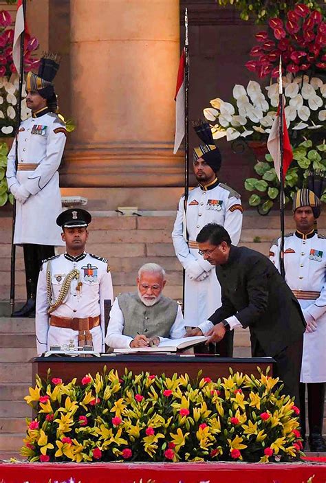Pictures From Narendra Modis Swearing In Ceremony At Rashtrapati