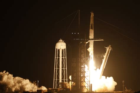 Spacex Nasa Launch 4 Astronauts From 4 Countries Abc13 Houston
