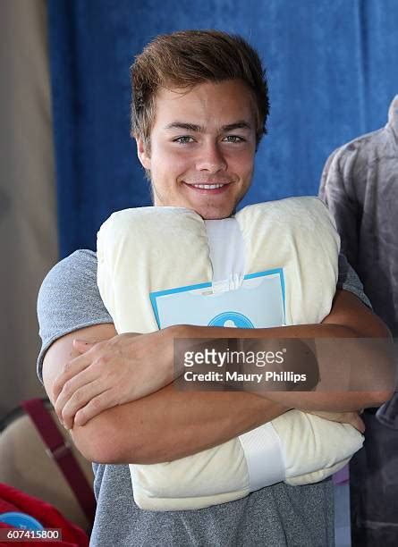 1 510 Peyton Meyer Photos And High Res Pictures Getty Images