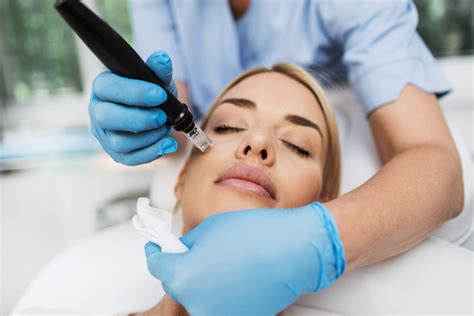 What Is The Difference Between Microneedling And Rf Microneedling