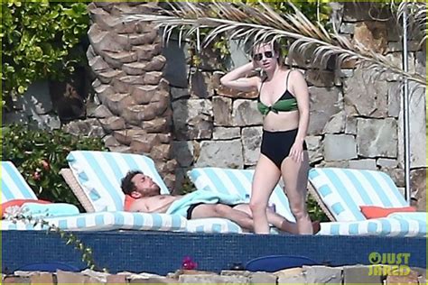 Shirtless Jonah Hill And His Girlfriend Get Their Tan On In Cabo Photo