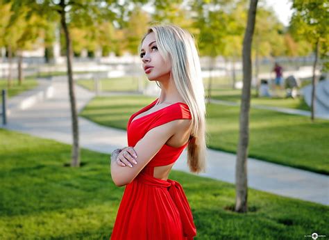 Hd Wallpaper Women Blonde Portrait Arms Crossed Park Women