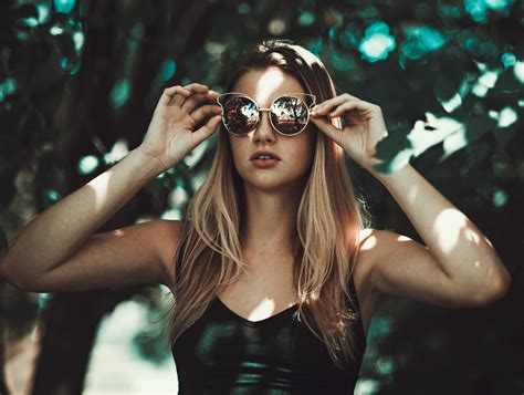 Wallpaper Women Blonde Sunglasses Depth Of Field Portrait
