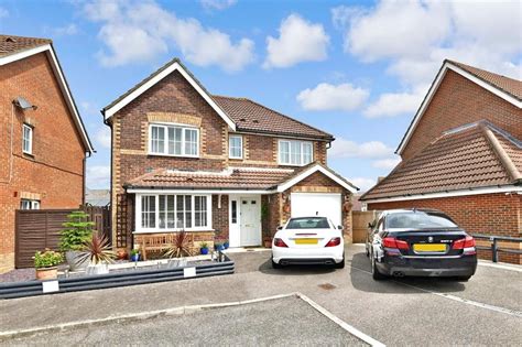 4 Bed Detached House For Sale In Proctor Walk Hawkinge Folkestone