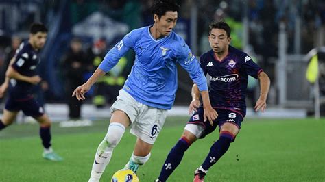 鎌田大地、フェイエノールト戦での先発復帰が予想！伊紙「日本人選手の出場は想像できる」