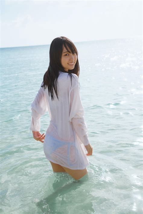 乃木坂賀喜遥香がファースト写真集撮影で透明な海を見て大はしゃぎ 封入ポストカード1種公開 坂道写真ニュース 日刊スポーツ