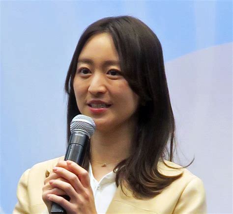 テレ東・片渕茜アナ、モーサテ共演の中原みなみアナの写真公開し反響「上眼づかい反則ですよ～」 女子アナ写真ニュース 日刊スポーツ