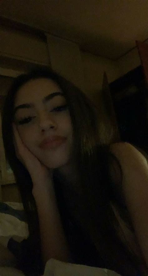 Pin By Aurora Perego On Io In 2023 Pretty Brunette Best Poses For
