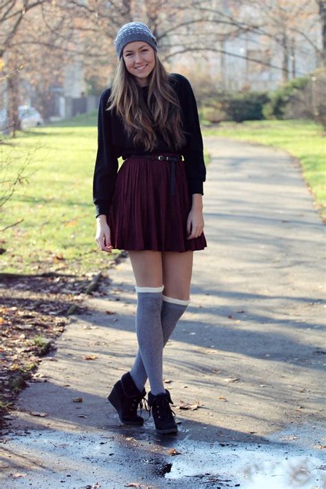 How 20 Fashion Girls Wear Knee High Socks High Socks Outfits Sock