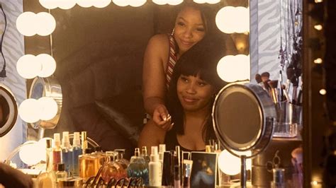 Así Luce La Nueva Serie De Donald Glover Sobre Una Fanática Obsesionada